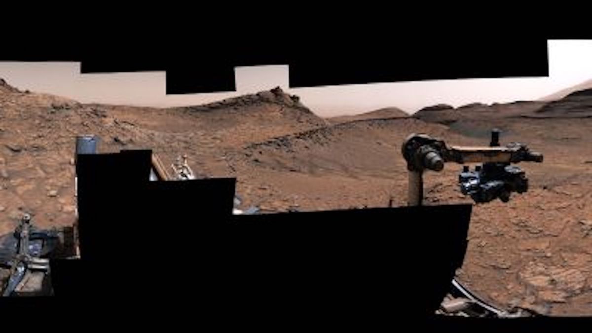 NASA rover snaps photos of ancient 'waves' carved into Mars ...