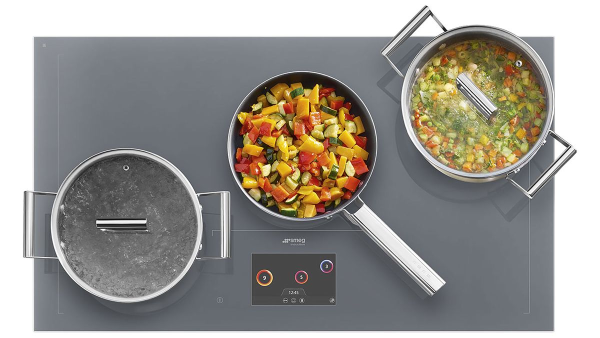 Induction vs gas hobs: Which is the best option for you? | Homebuilding