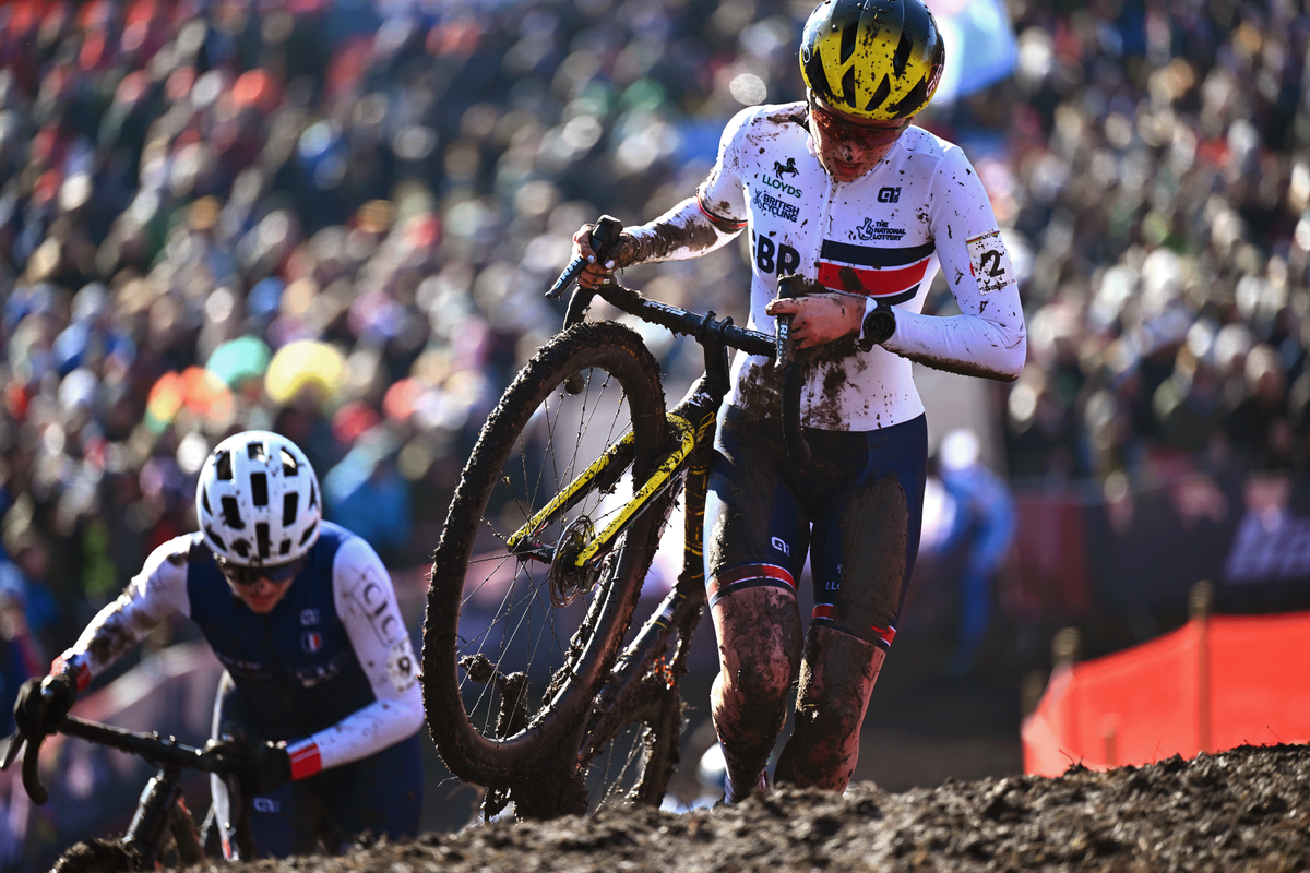 Cyclo-cross World Championships: Zoe Bäckstedt lives up to the billing ...
