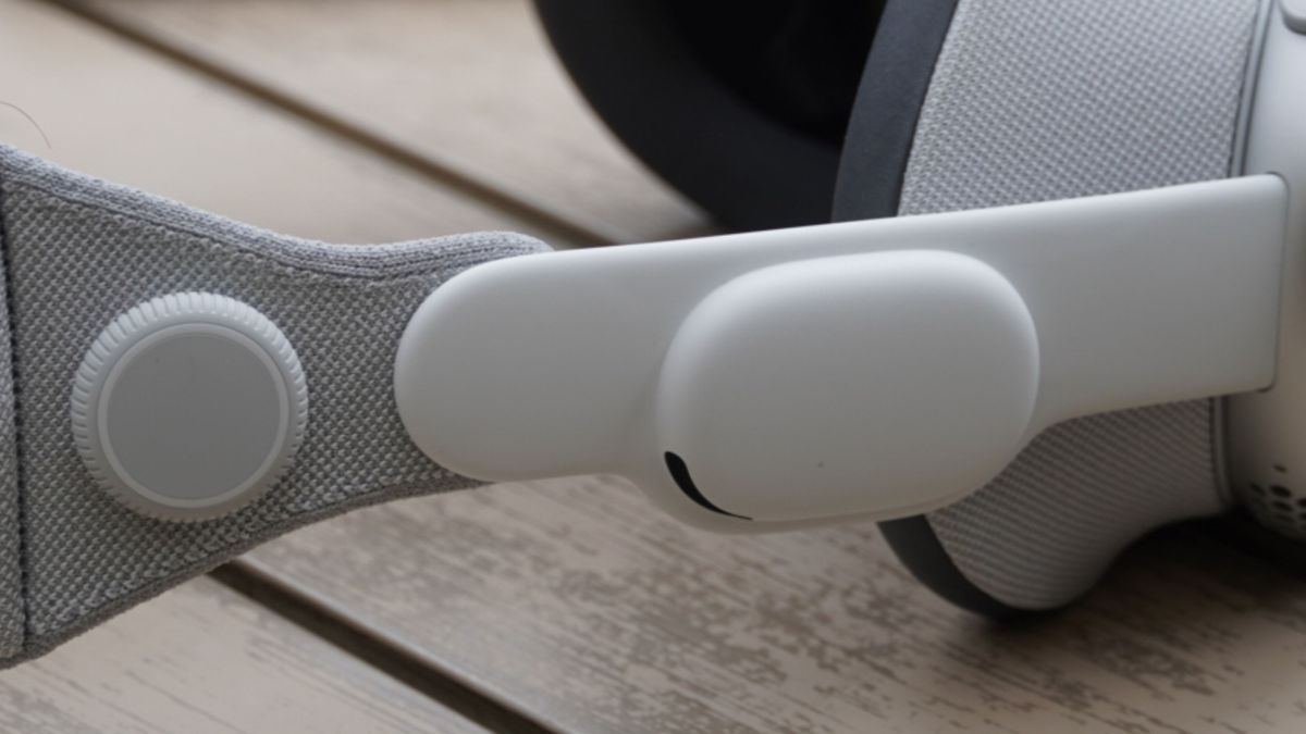 How to safely clean an Apple Vision Pro headset and accessories | iMore