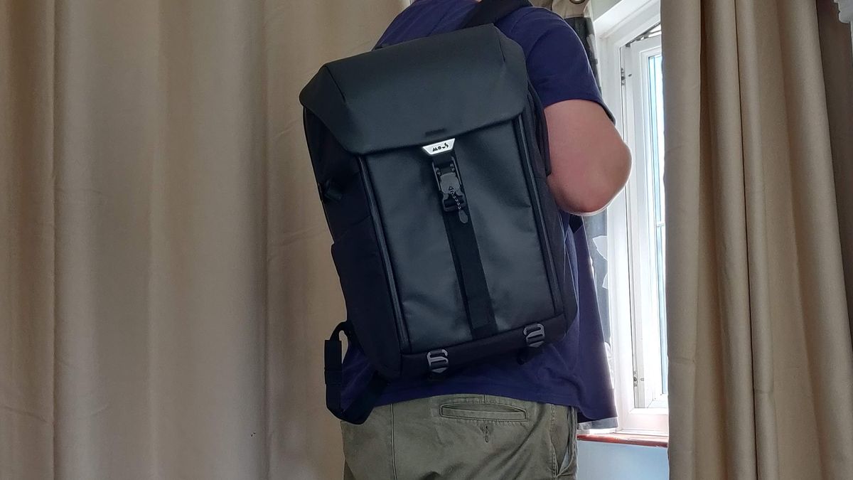 Mous 25L Backpack review: ideal for photographers and video editors ...