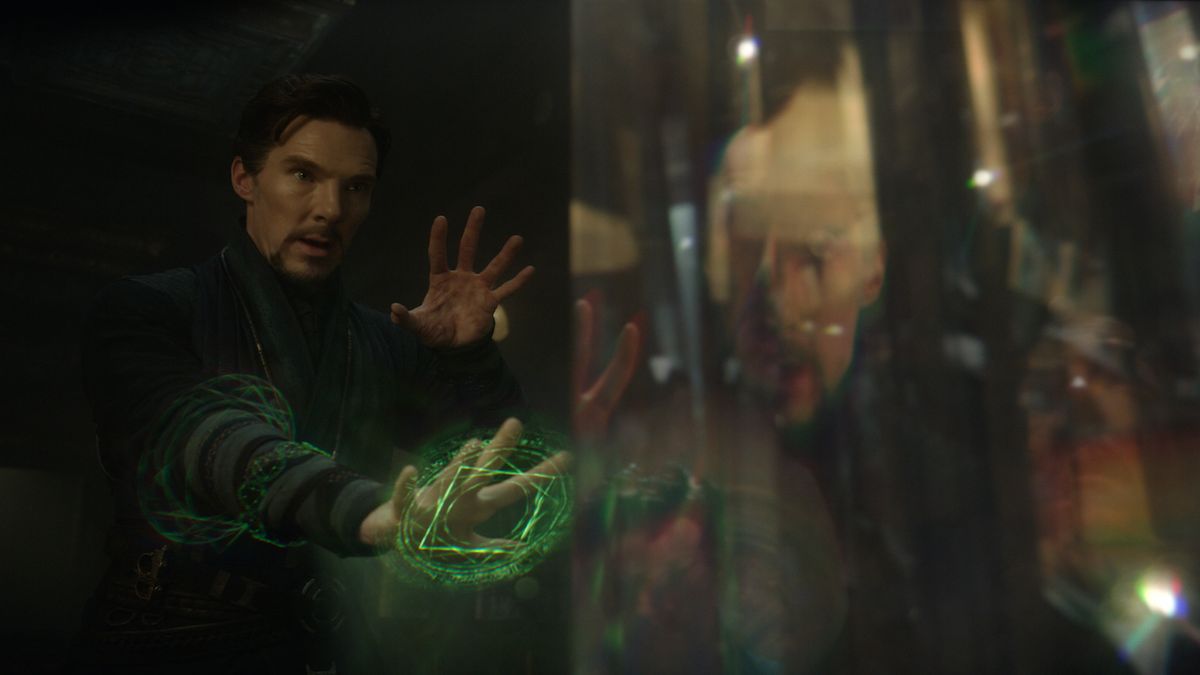 New Doctor Strange images tease more Inception-style city planning and ...