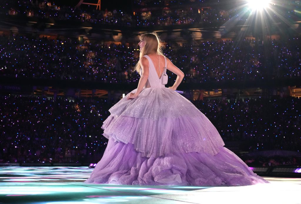 One Well-Timed Wink at Her Eras Tour Show Over the Weekend Sends Taylor ...