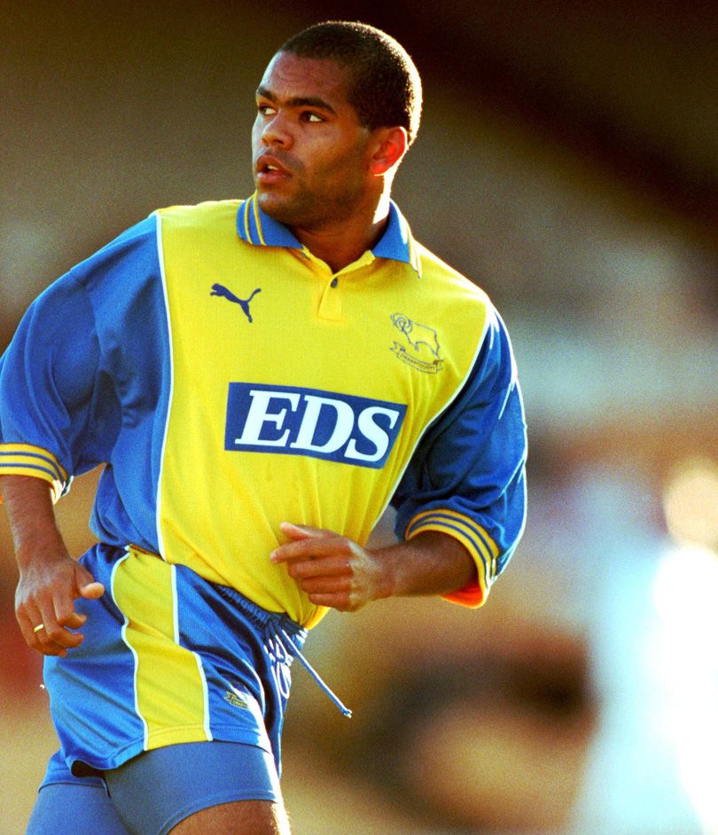 Ranked! The 20 best Premier League kits of the '90s | FourFourTwo