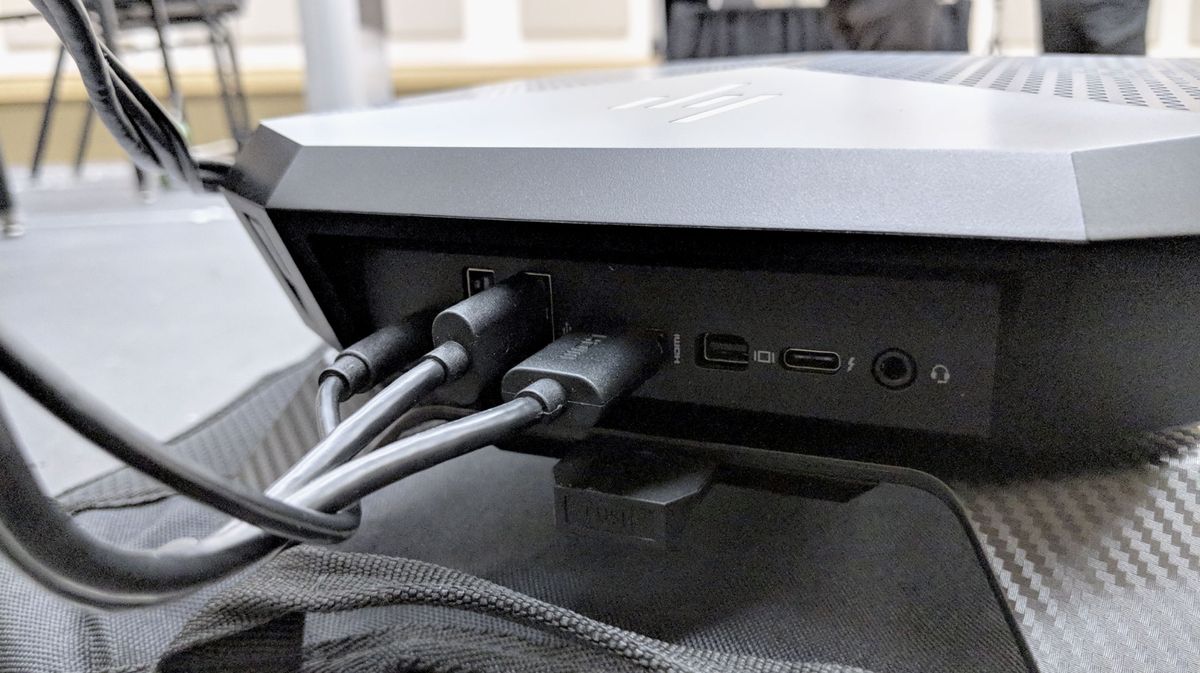 HP’s Z VR Backpack G1 Packs Great Power In A Small Package | Tom's Hardware