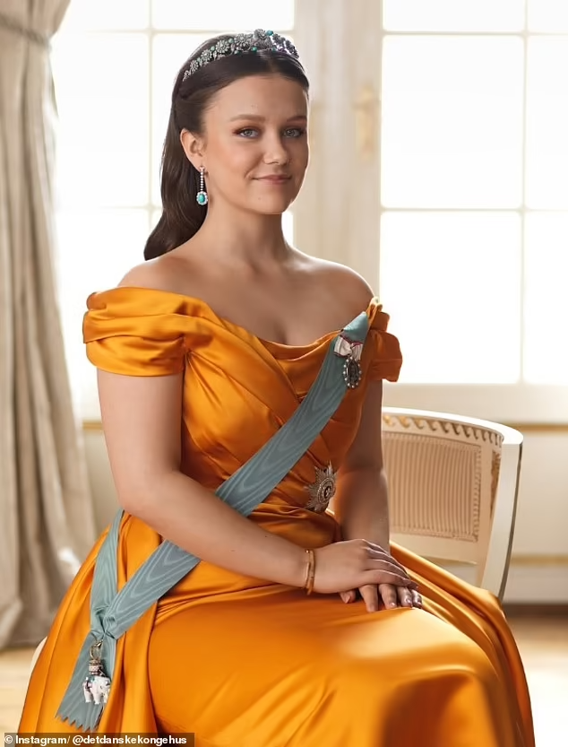 Princess Isabella of Denmark Makes Her Tiara Debut on 18th Birthday in ...