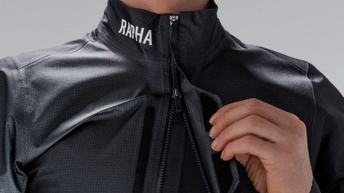 Rapha’s latest PFAS-Free Pro Team Lightweight Gore-Tex Jacket is even ...