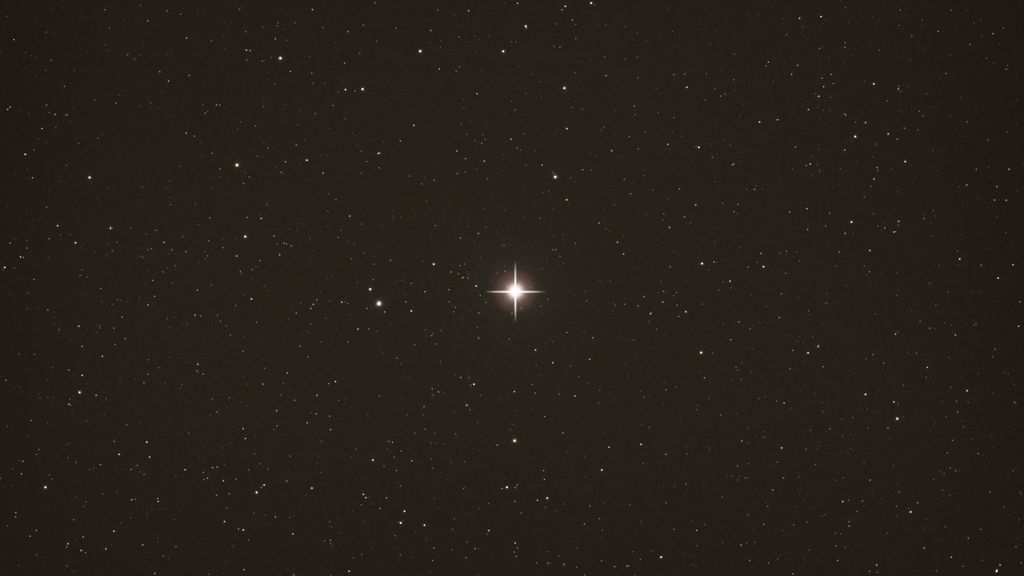 Scientists collect high-resolution images of the North Star's surface ...