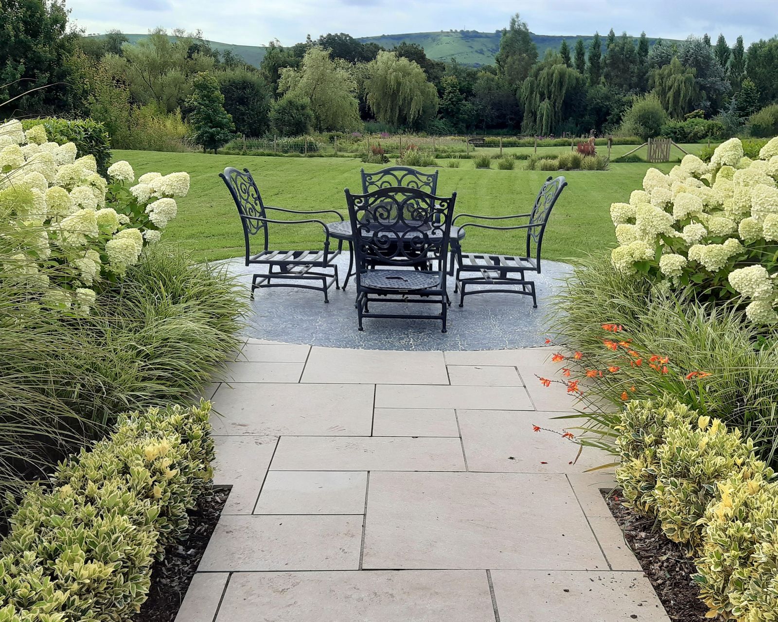 Formal garden design: 8 ideas for gardens of all sizes | Homes and Gardens