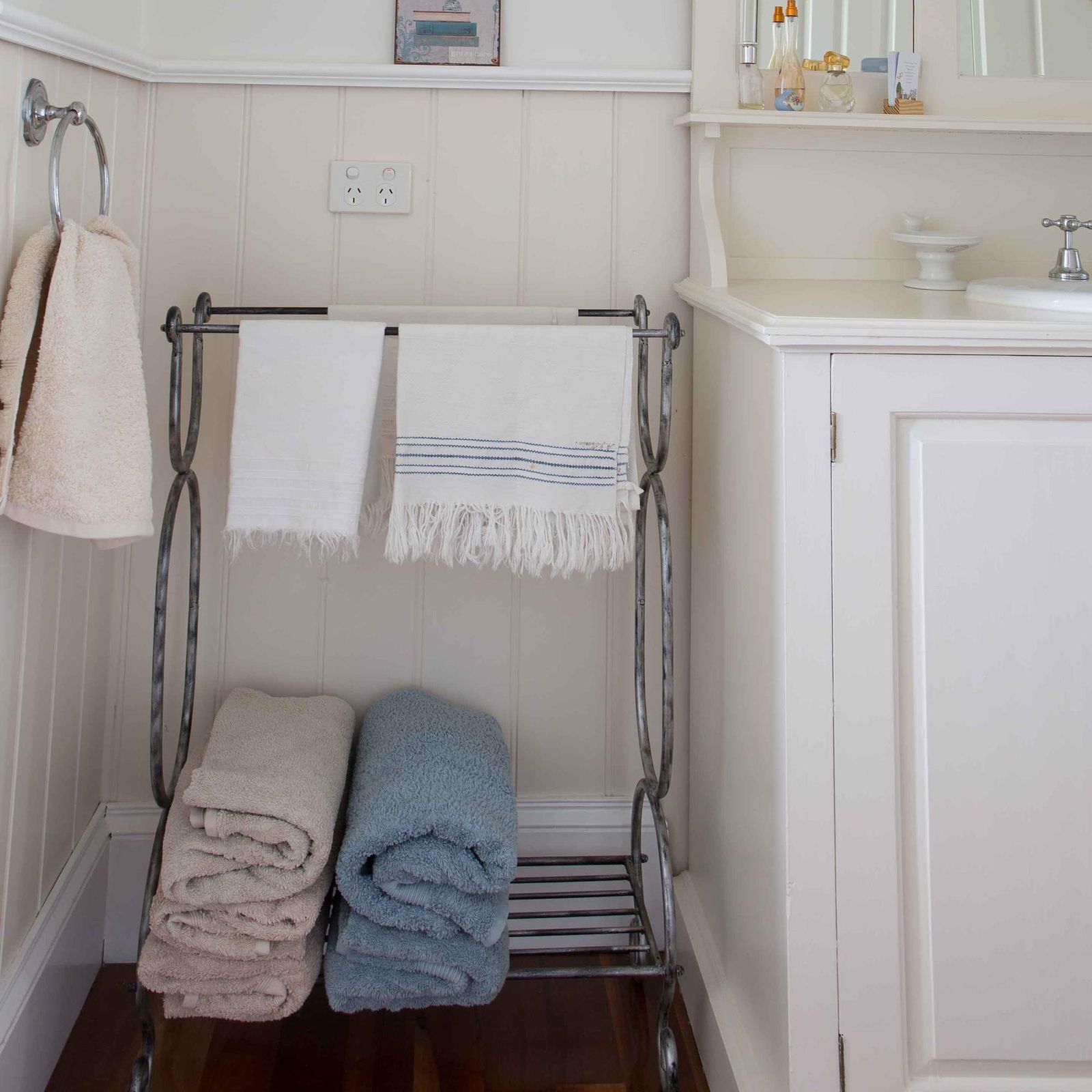 8 towel storage ideas to keep your bathroom neat and tidy | Ideal Home
