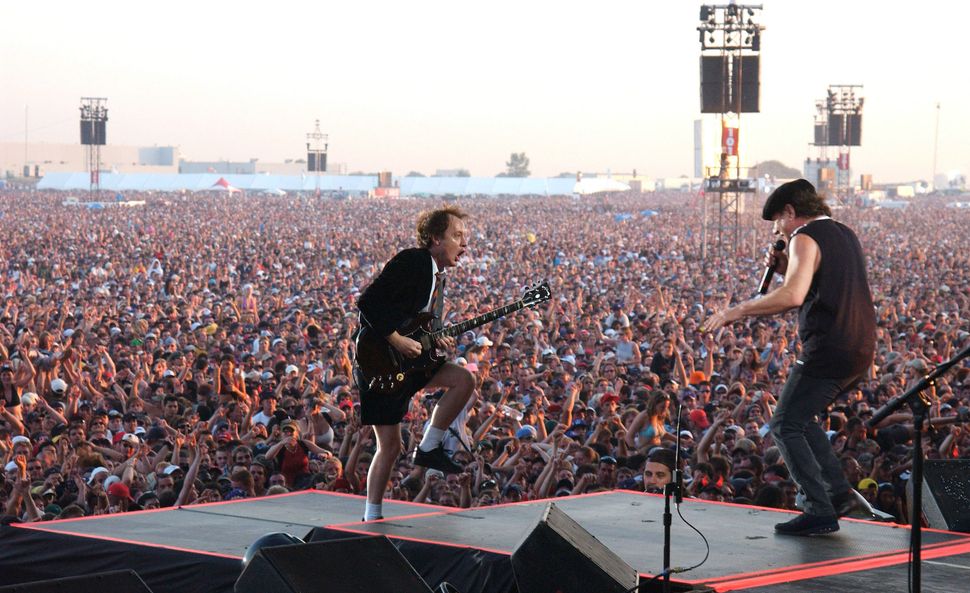 AC/DC's Angus and Malcolm Young: "Most of our early tracks speed up ...