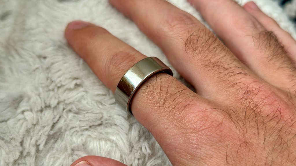 Smart rings vs. smartwatches: Every key and hidden difference, from ...