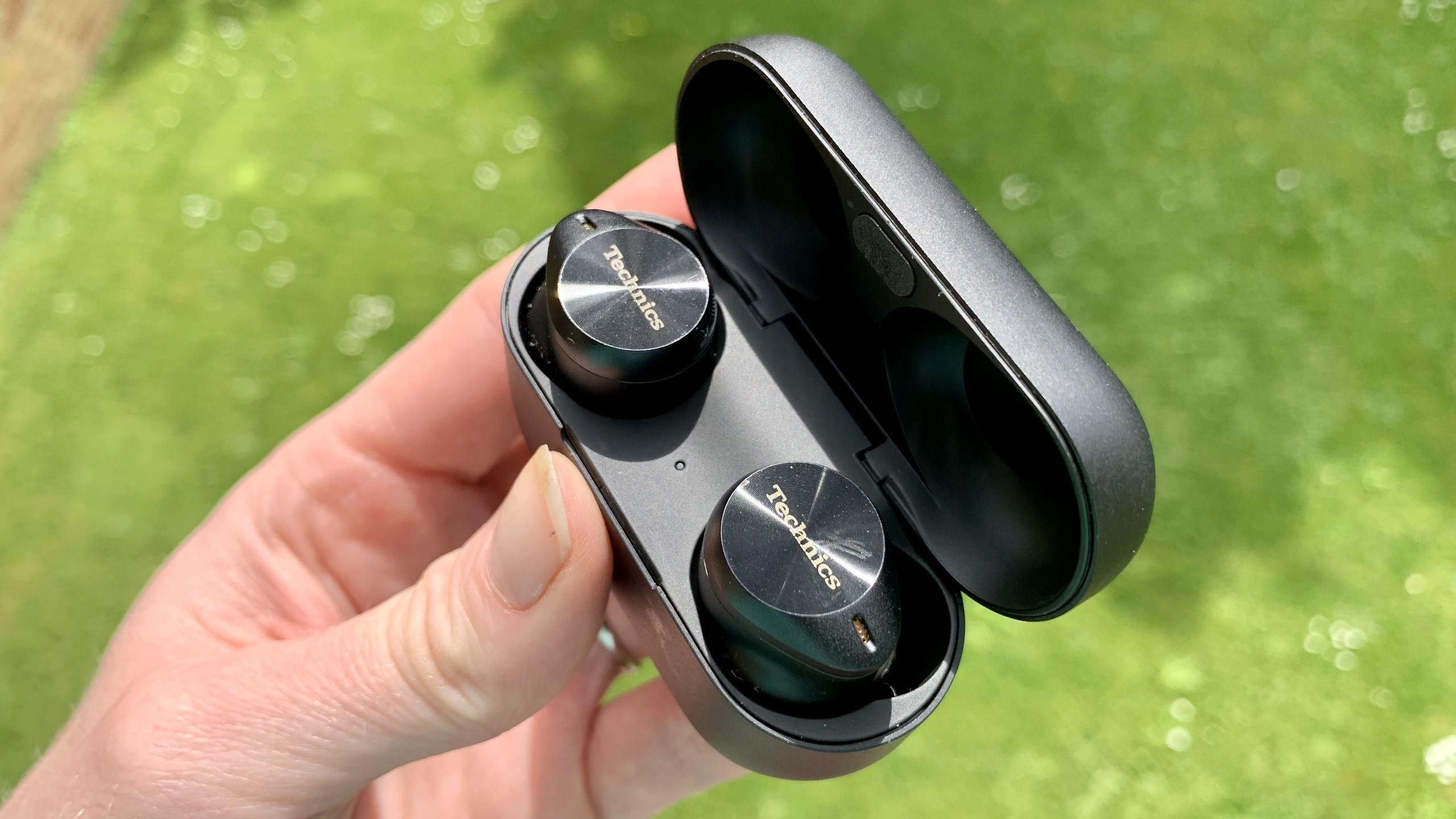 Technics' all-new AZ80 earbuds prove it is possible to make larger buds ...