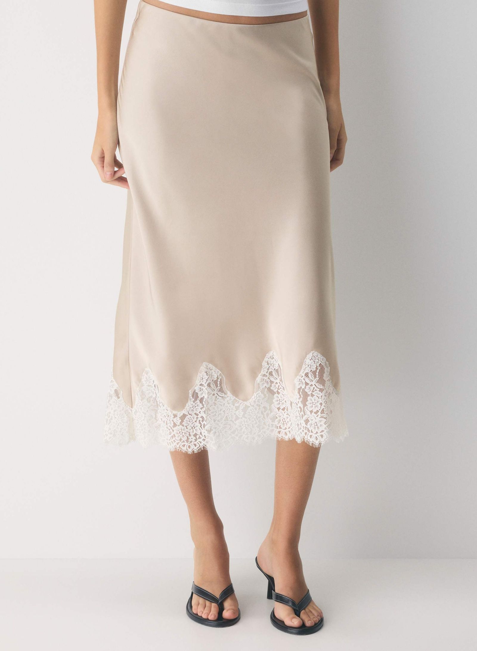 6 Spring 2026 Outfit Ideas From Aritzia That Are So Chic | Who What Wear