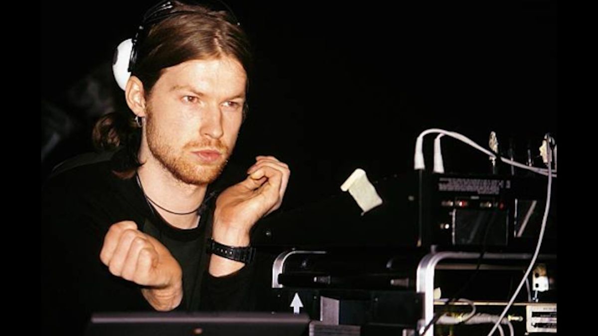 1997 interview reveals that Aphex Twin owned a tank, wanted to buy a ...