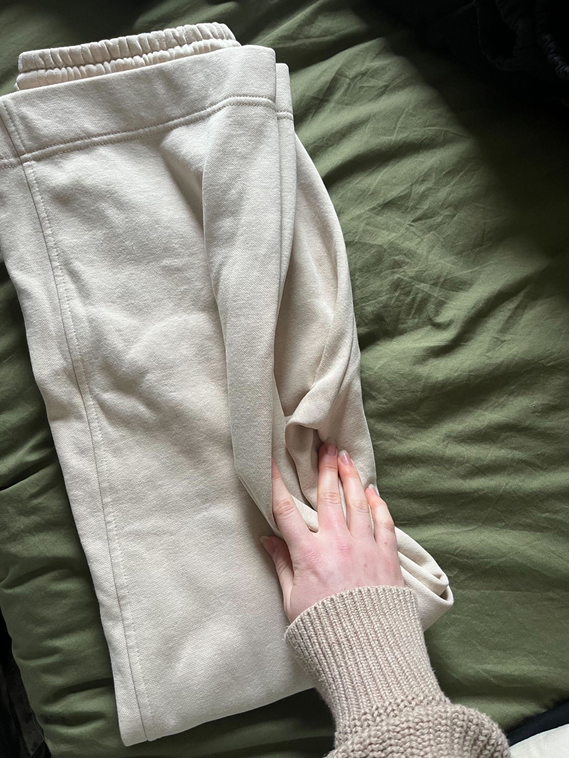 I love Nate Berkus' hack for folding sweatpants | Homes and Gardens