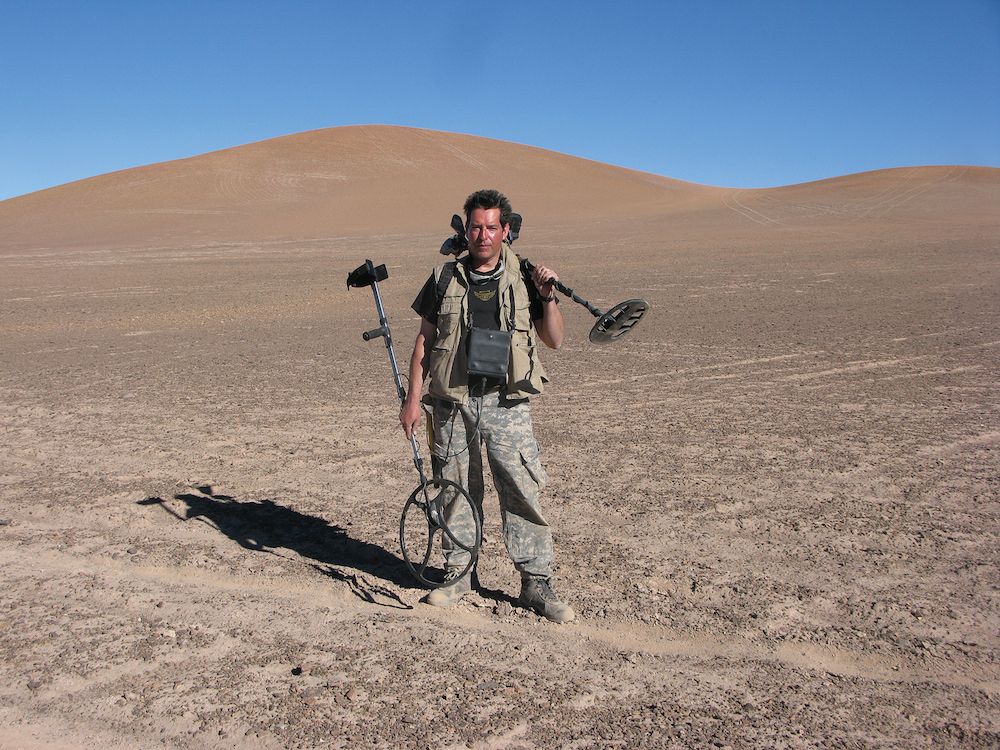 Meteorite Hunters: How the Experts Can Tell If Rocks Are from Space ...