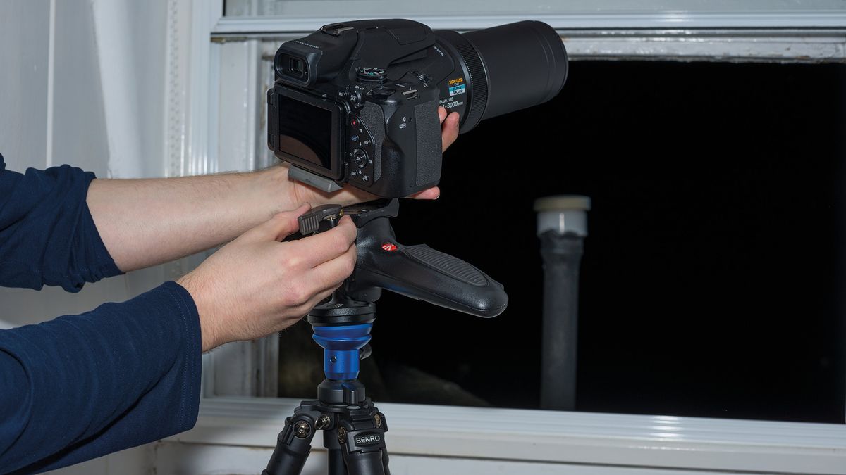 I photographed the moon with a monster Nikon P1000 bridge camera – here ...