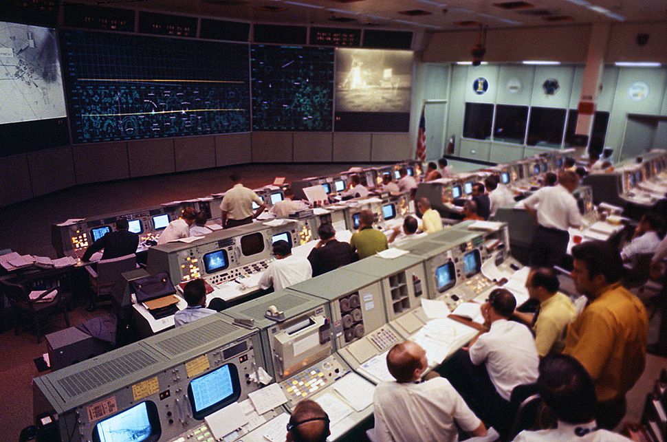 On a Mission: Restoration to Return NASA Mission Control Room to Apollo ...