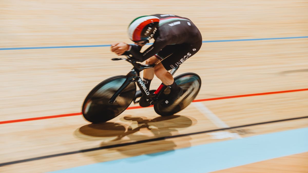 €75k per hour – Filippo Ganna's full gear and kit list for his Hour ...