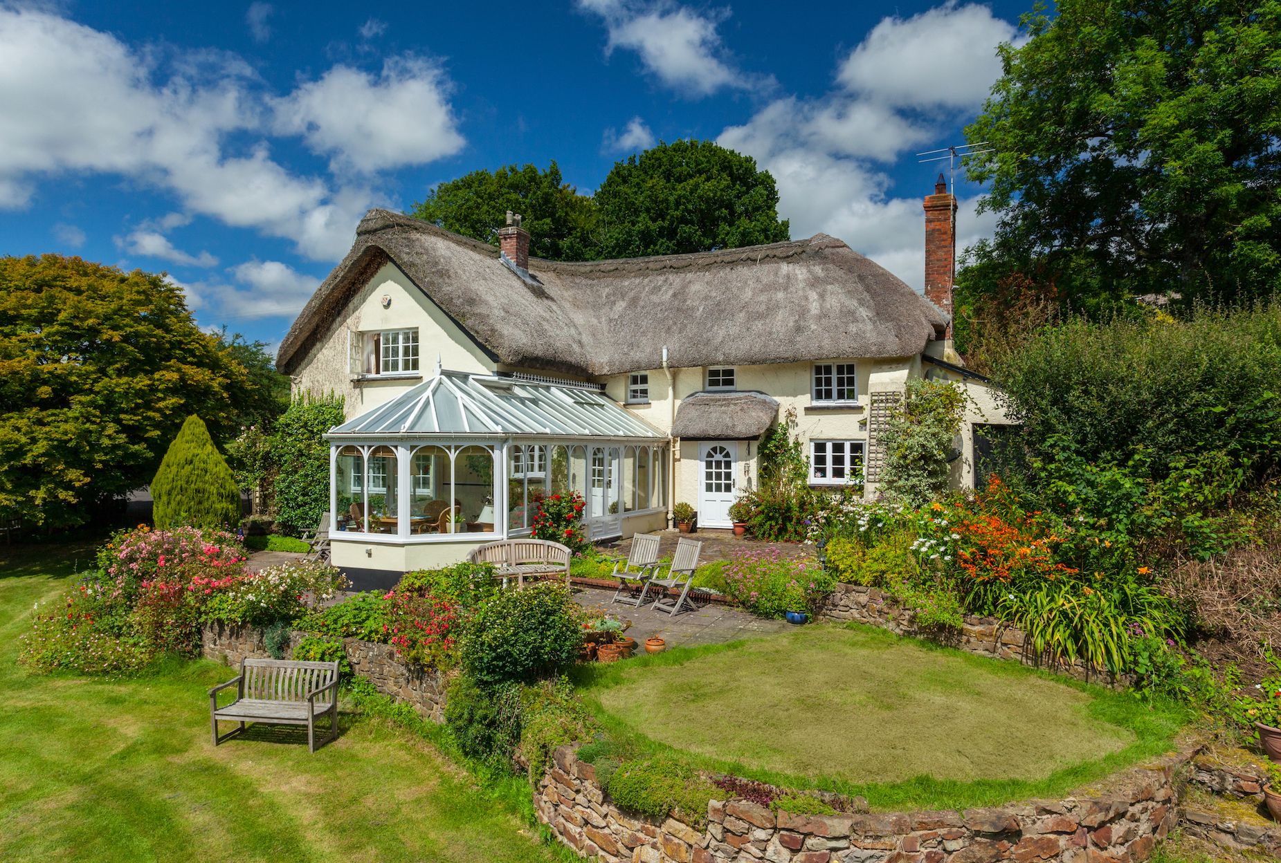 A beautifully remote thatched cottage in Devon with just under 13 acres ...