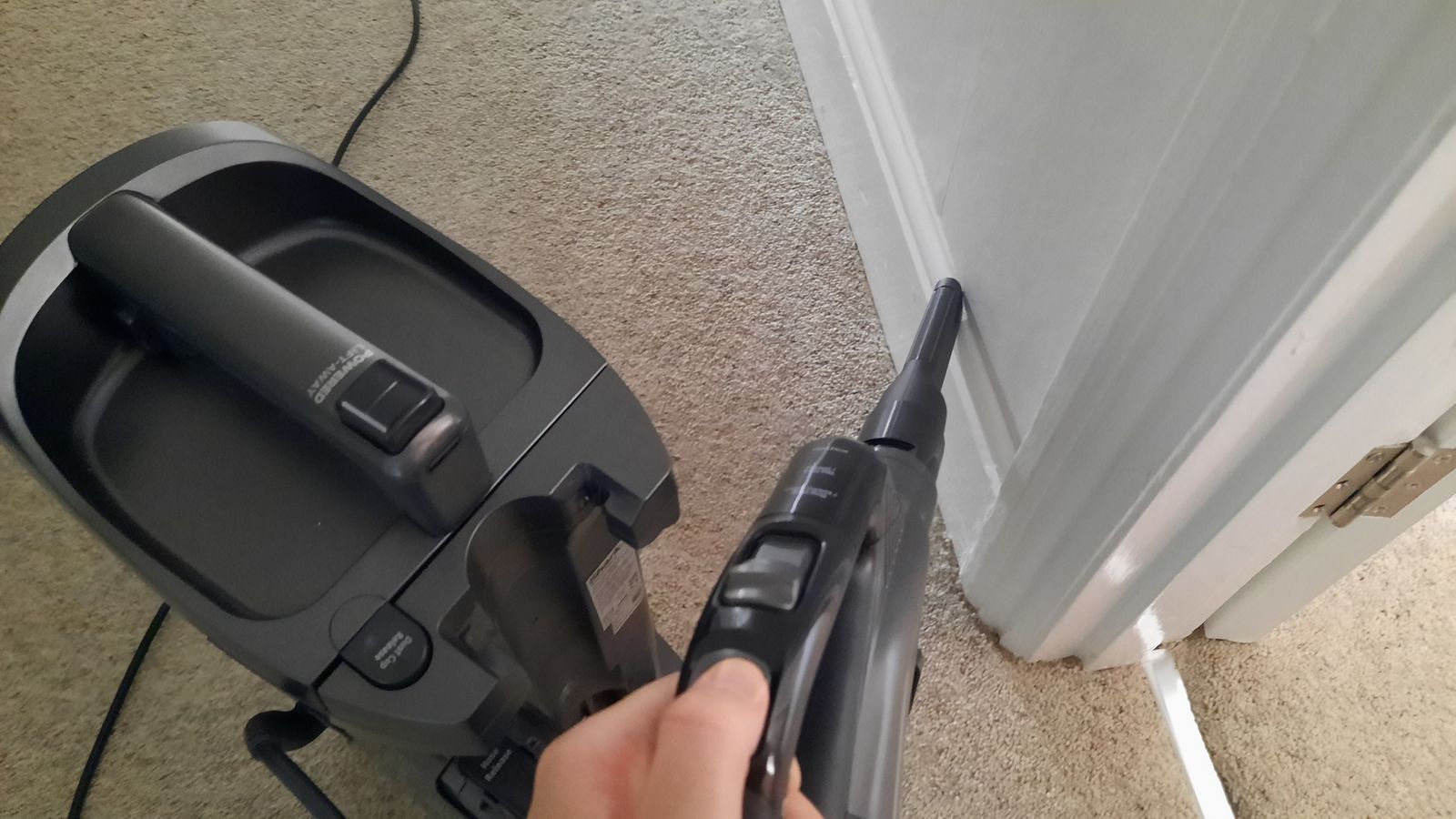 Shark XL Anti Hair Wrap Upright Pet Vacuum PZ1000UKT review | Real Homes