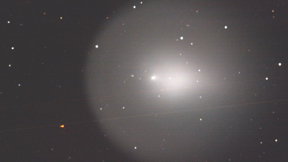 Skywatchers can see debris from spectacular comet outburst this month ...