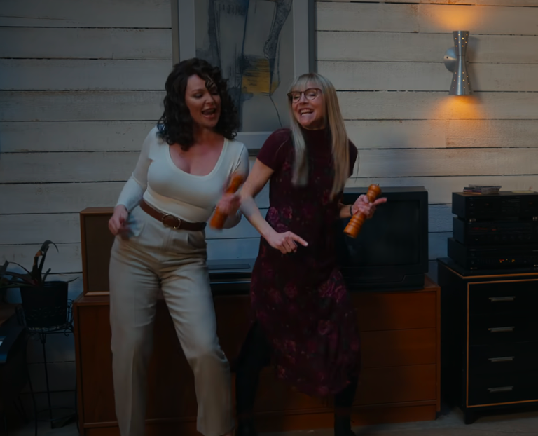 The 30 Best Comfort TV Shows of All Time | Marie Claire