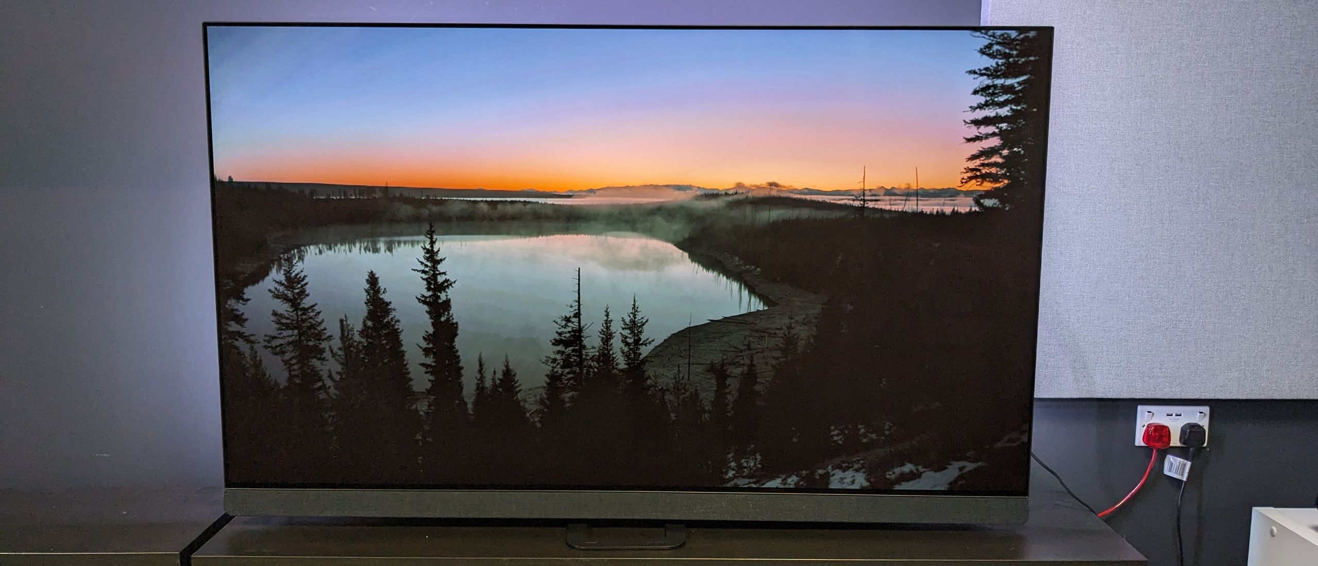 Philips OLED908 review: bold and beautiful, this OLED TV does it all ...