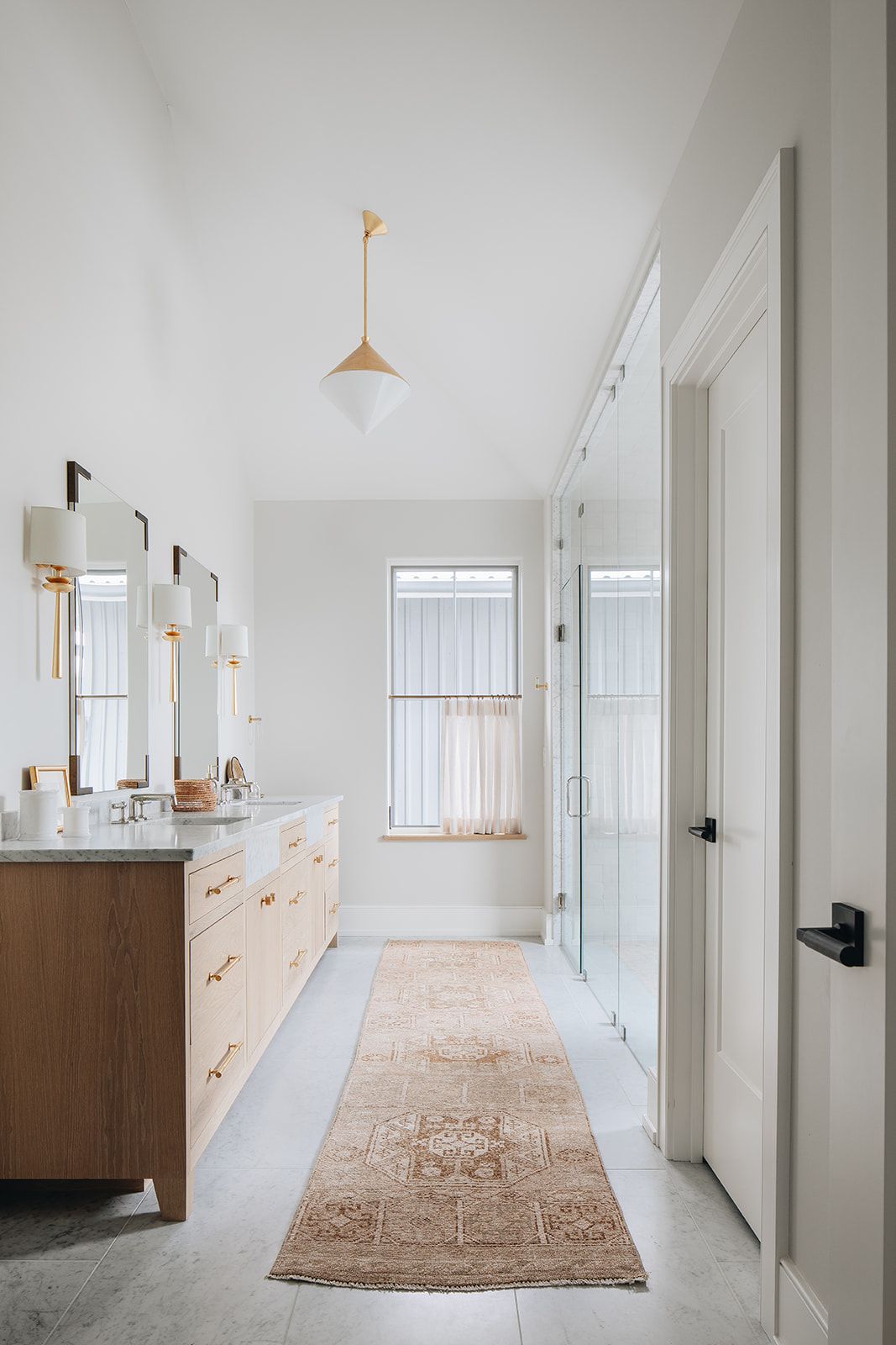 12 bathroom ceiling lighting ideas to elevate a functional space ...