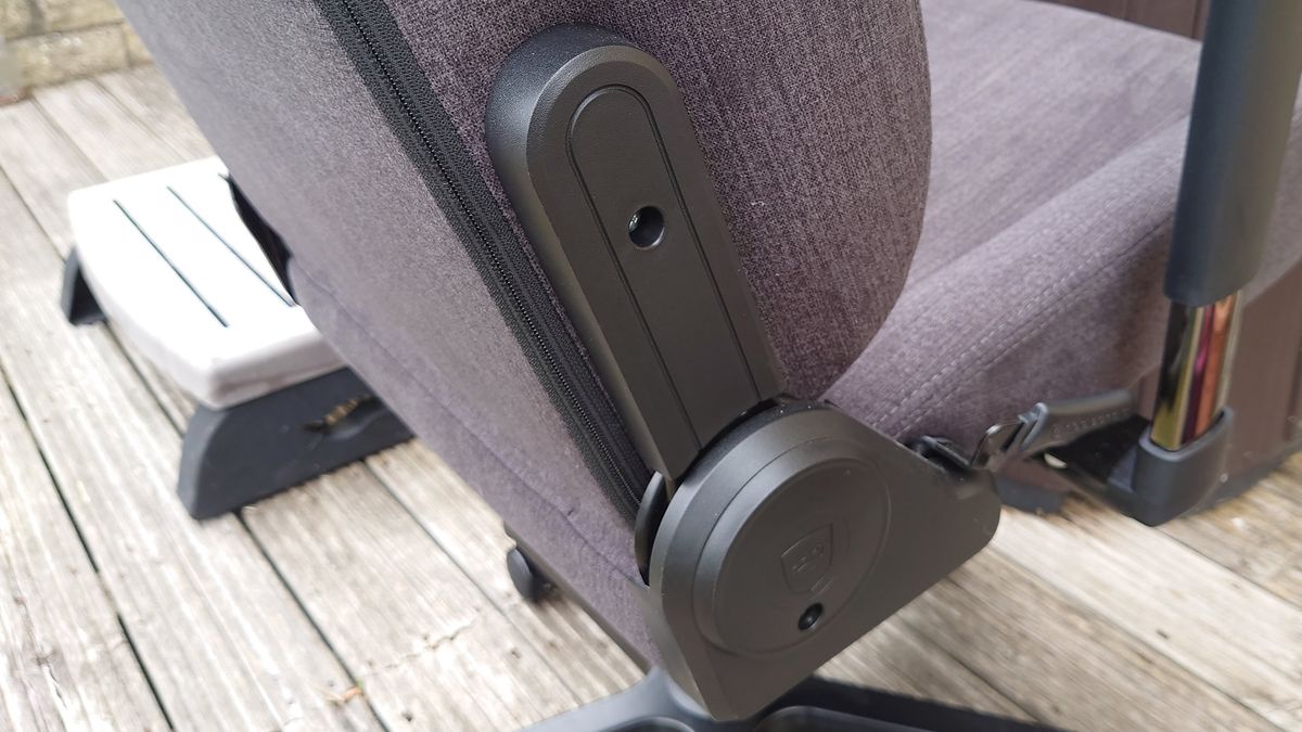 Noblechairs Icon TX review: "Fabric comfort doesn't come cheap ...
