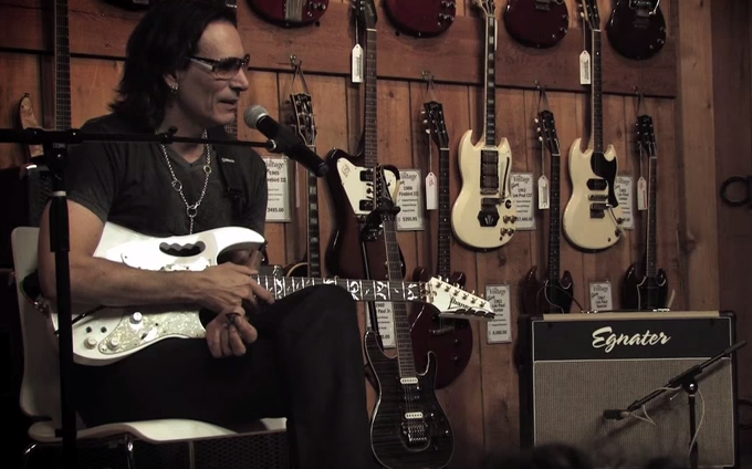 Steve Vai Discusses "How to Be Successful" —Video | Guitar World