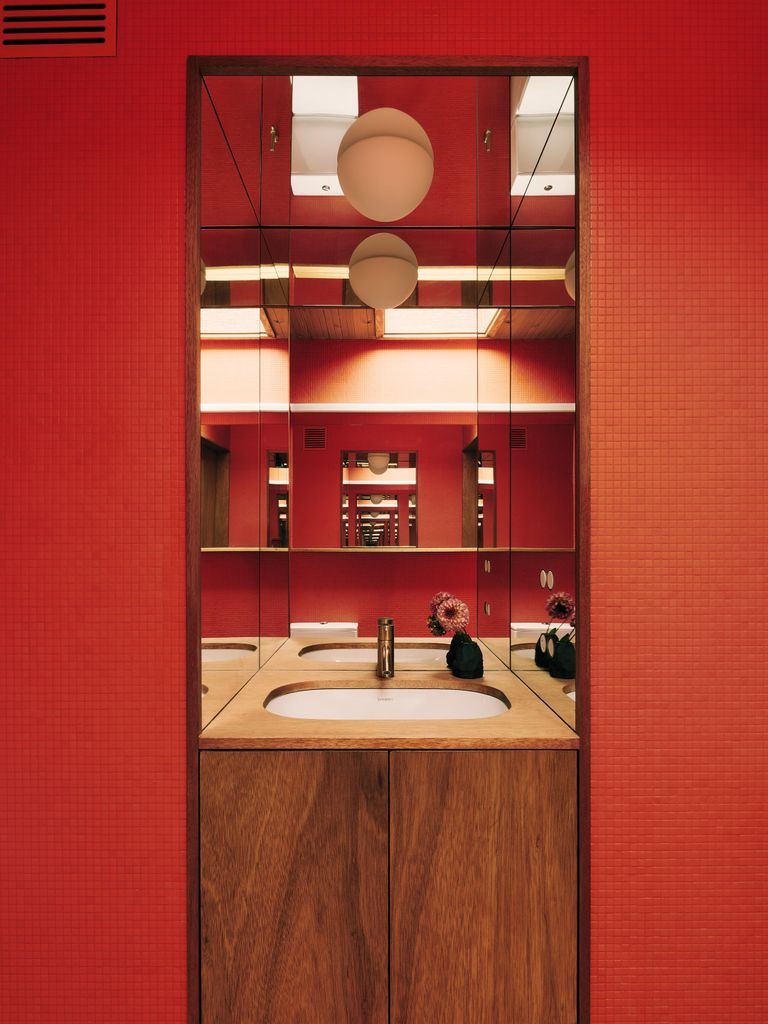 A midcentury modern gem by architect Roger Lee gets a sensitive ...