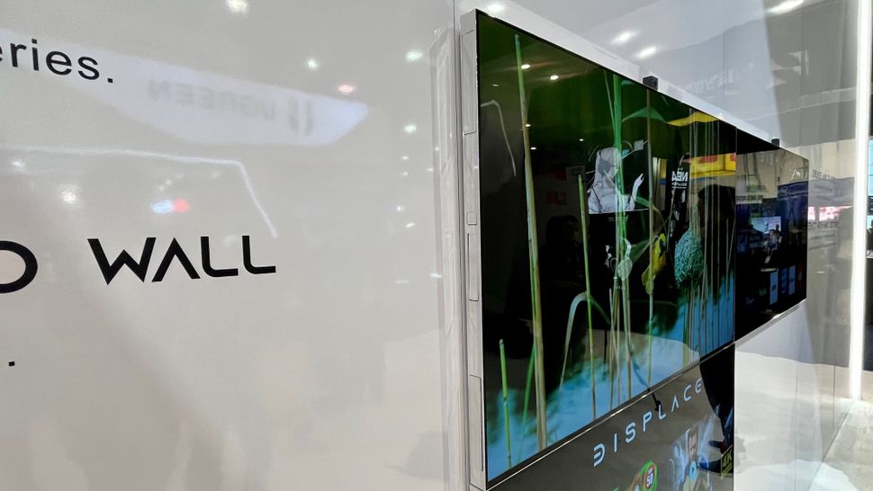The world’s first fully wireless OLED TV is completely off the hook ...