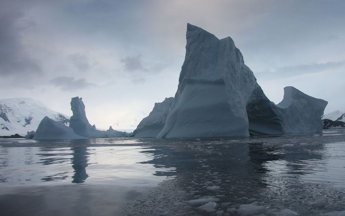 Antarctica Is Melting Away: More Than 3 Trillion Tons of Ice Vanished ...
