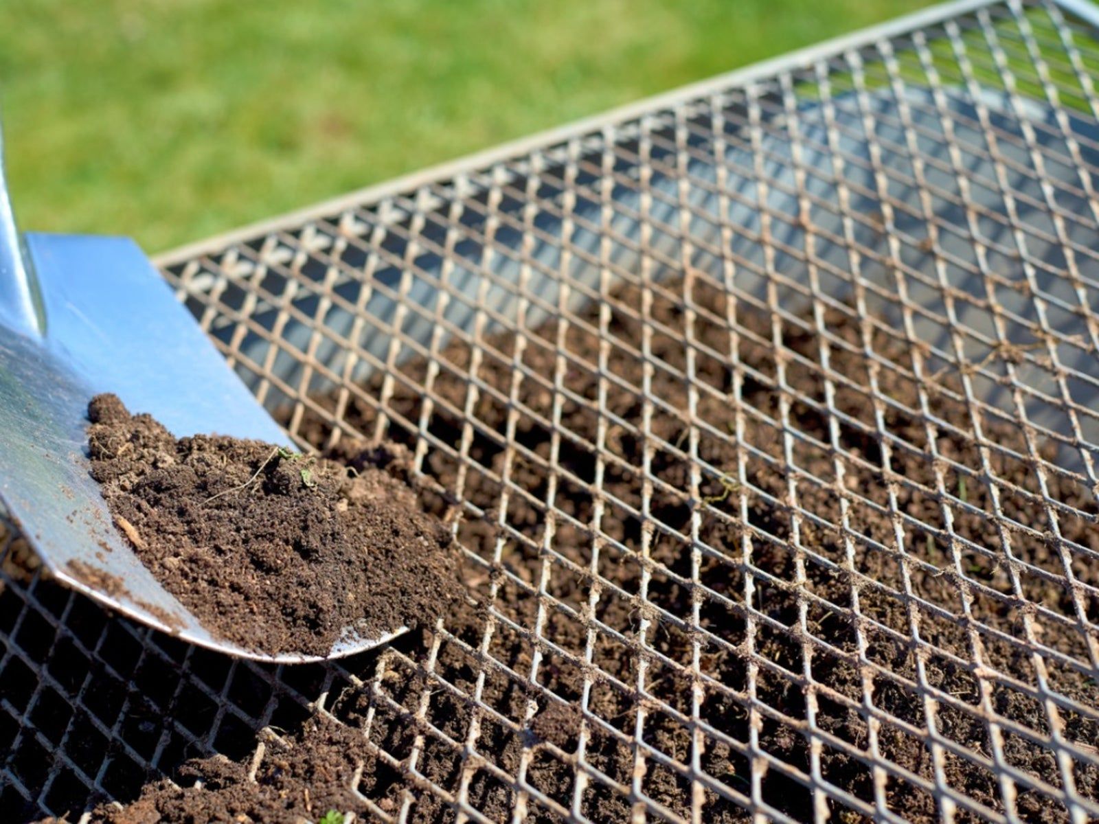 Making Plant Food - Learn How To Make Your Own Plant Fertilizer ...