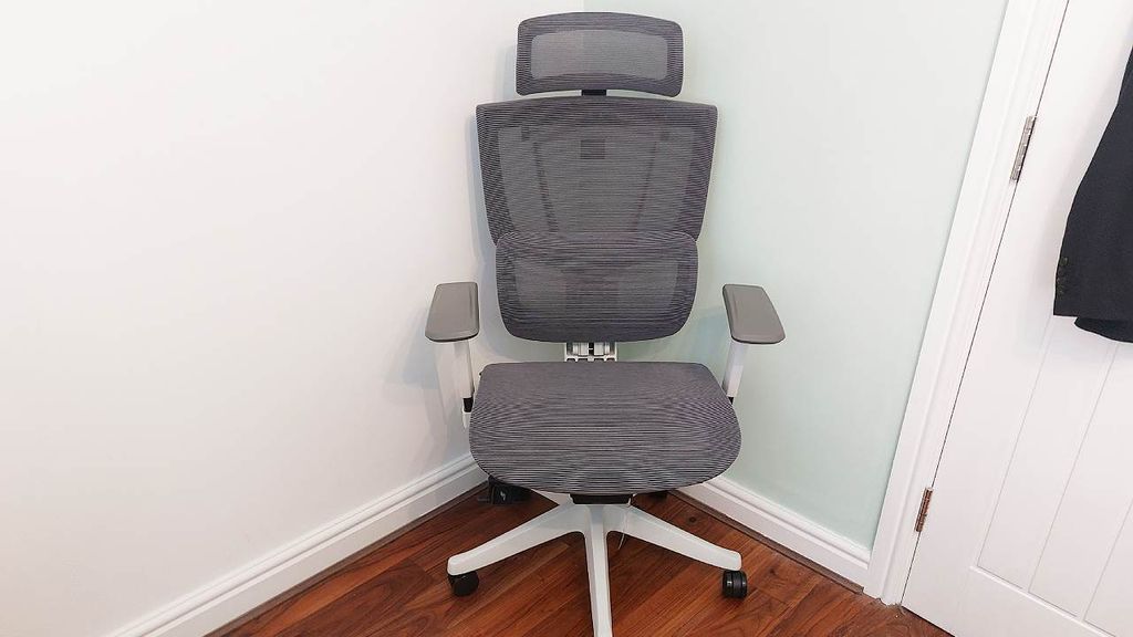 FlexiSpot C7 Office Chair review: ergonomically supportive office or ...