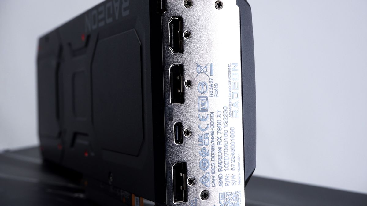 Turns out you can connect a PS VR2 to a PC, it's just not very good ...