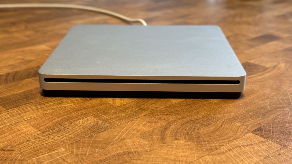 Apple SuperDrive review: A CD/DVD drive "Designed by Apple in ...
