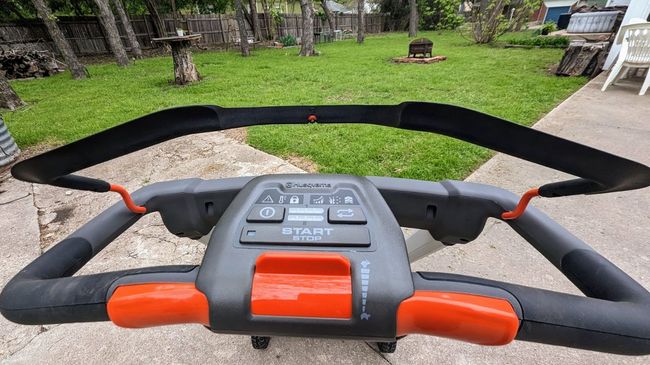 Husqvarna Lawn Xpert LE322R 21-in Cordless Lawn Mower review | Top Ten ...