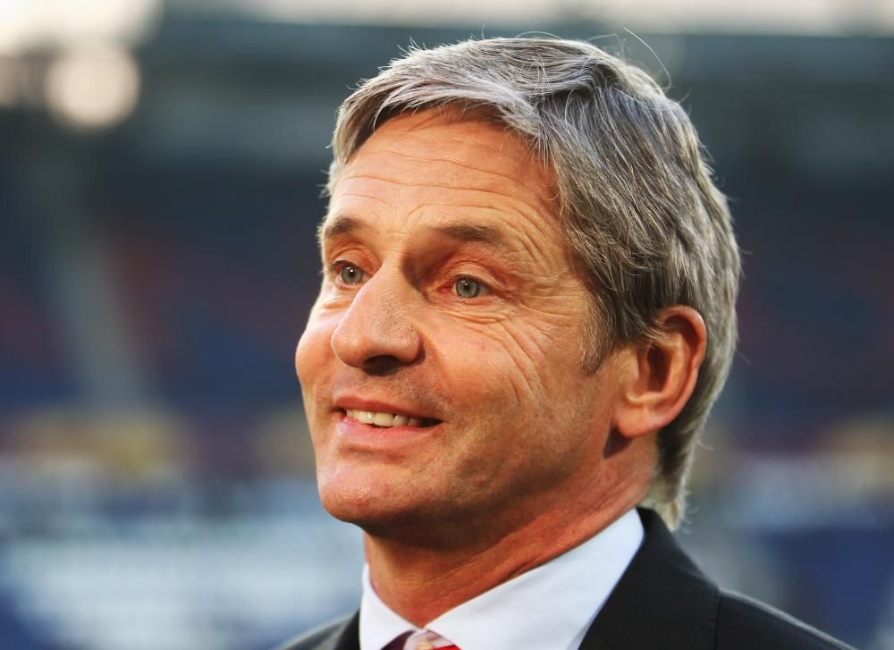 Riga replaces Powell as Charlton head coach | FourFourTwo