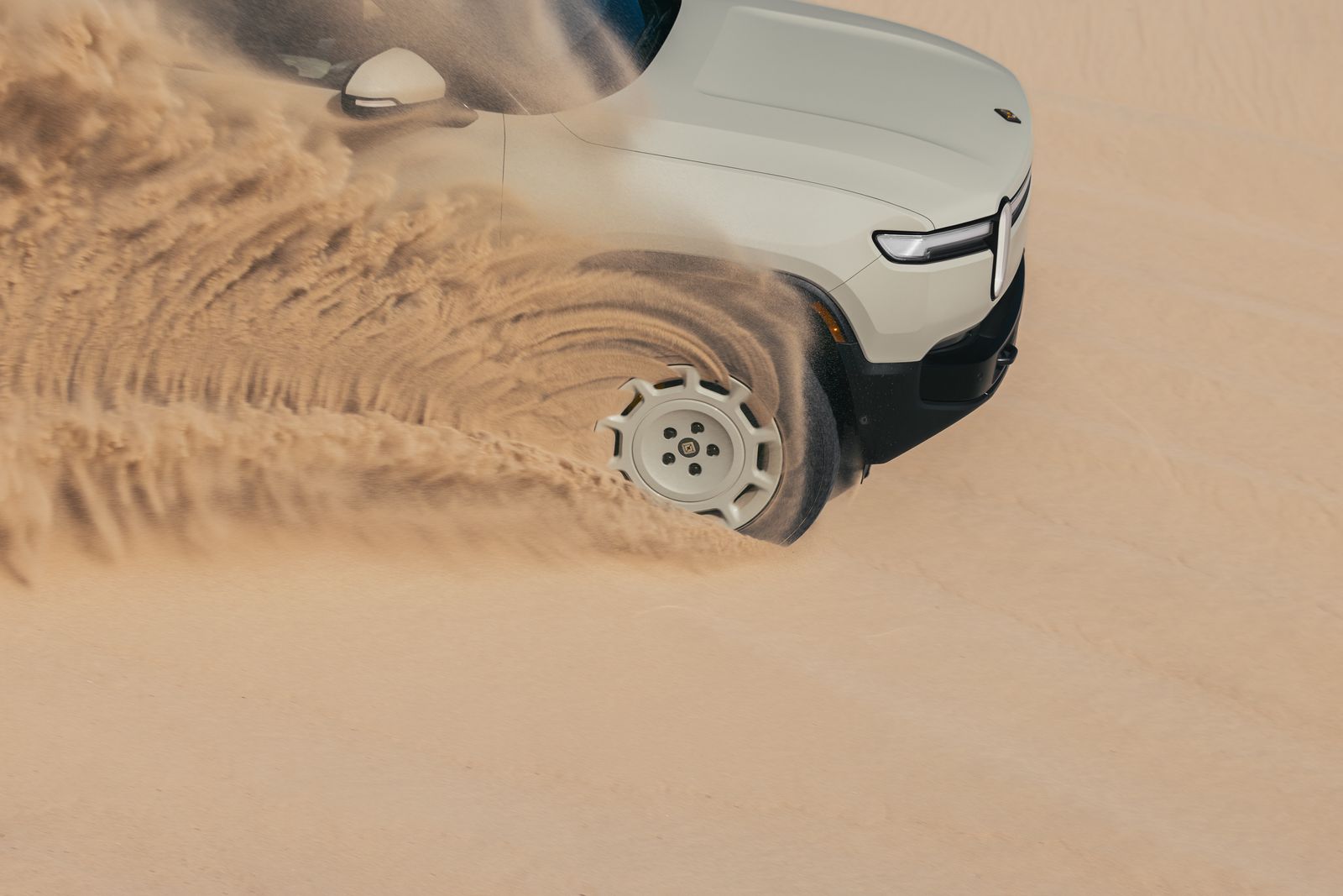 Rivian launches the California Dune Edition R1, its debut bespoke ...