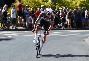 Mark Cavendish 'upset and angry' after being relegated for 'deviation ...