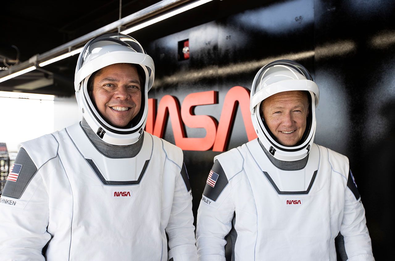 Why does SpaceX's historic astronaut flight for NASA have two ...