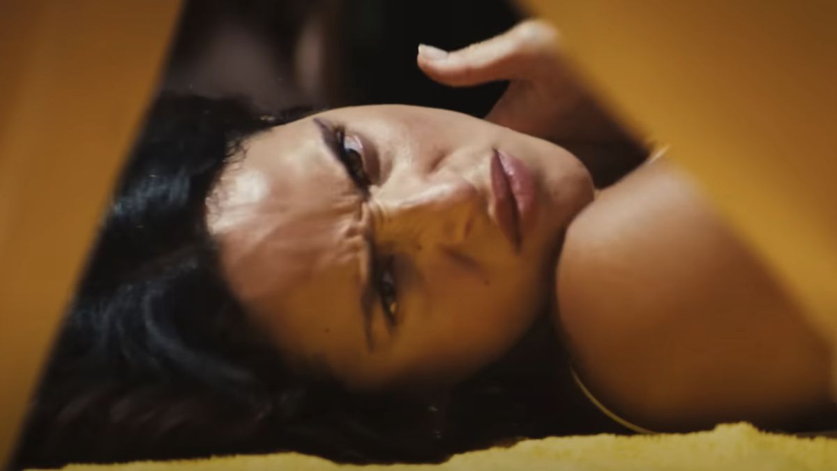 Blink Twice Ending Explained What Is Really Going On On The Island