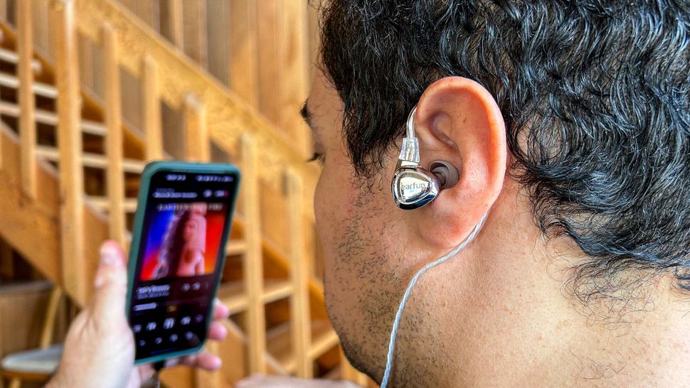 I tried these $99 wired earbuds and they're perfect for audiophiles ...