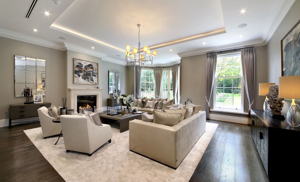 This London mansion comes with a cool cocktail bar and leisure complex