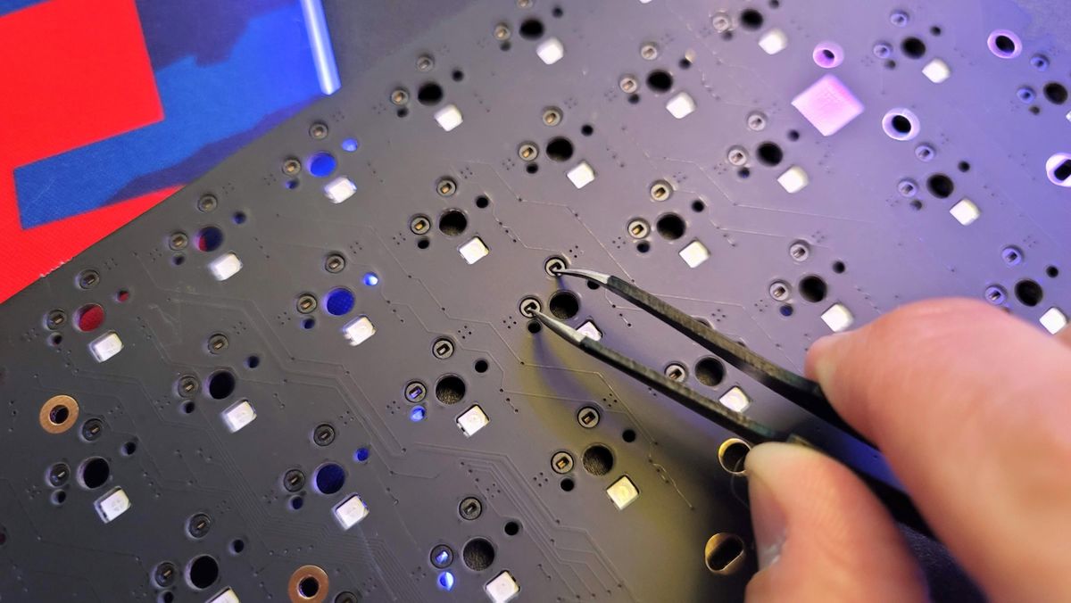How to Build a Custom Mechanical Keyboard Step-By-Step | Tom's Hardware