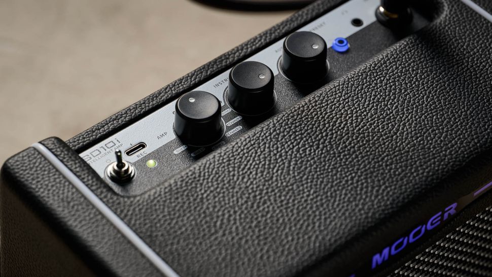 Mooer SD10i Intelligent Amp review | Guitar World