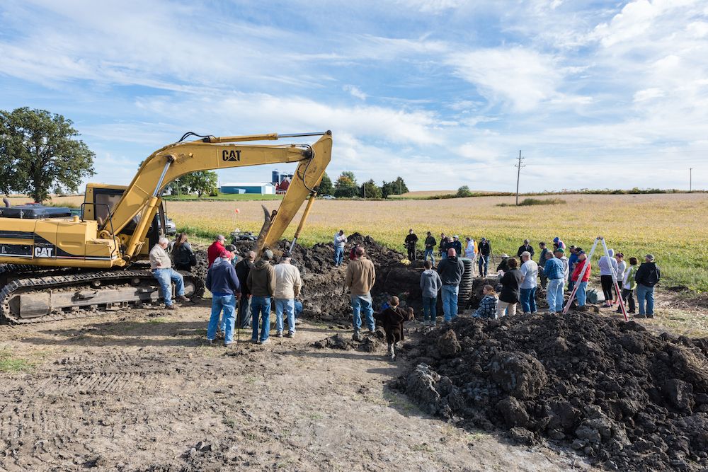 Photos: Mammoth Bones Unearthed from Michigan Farm | Live Science